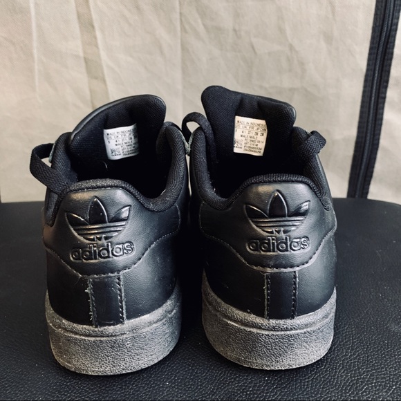 adidas | Shoes | Classic Black Adidas 3 Stripe Sneakers | Poshmark